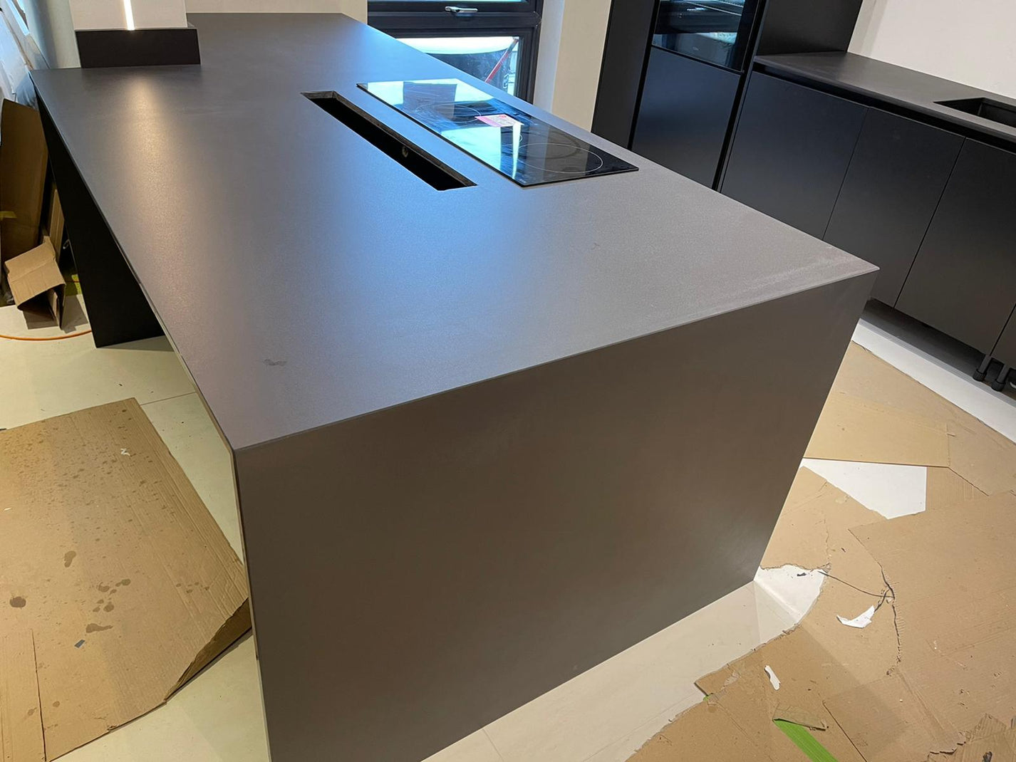 Dekton Domoos Plain Graphite Black Porcelain | Purple – purplegranite