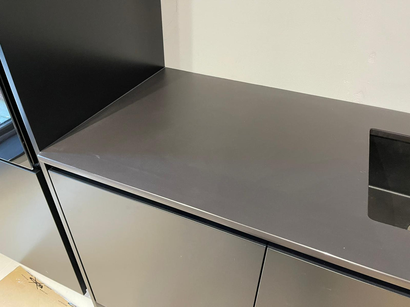 Dekton Domoos Plain Graphite Black Porcelain | Purple – purplegranite