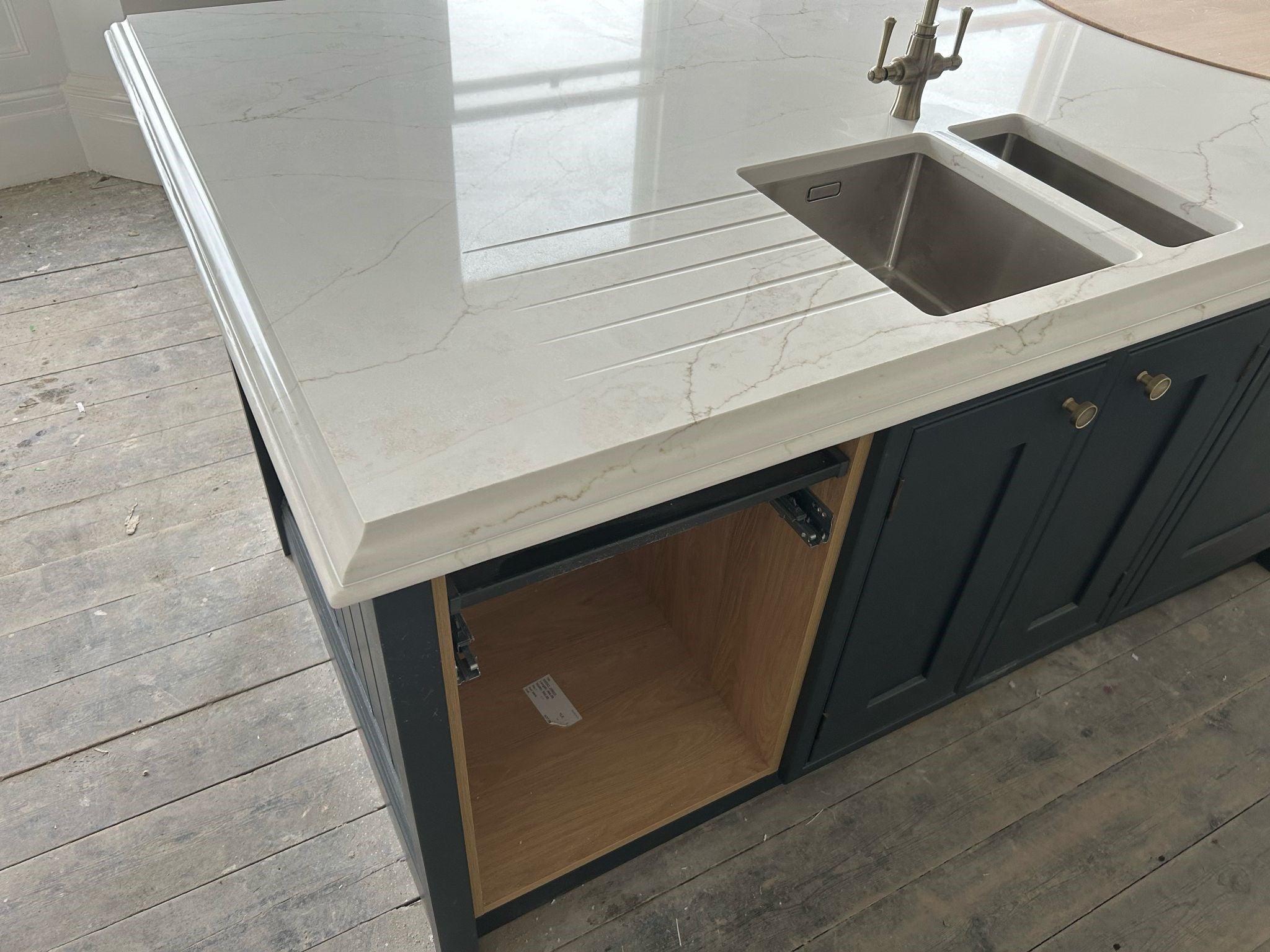 BQS Capri Marble Effect Quartz with Veining | Purple – purplegranite