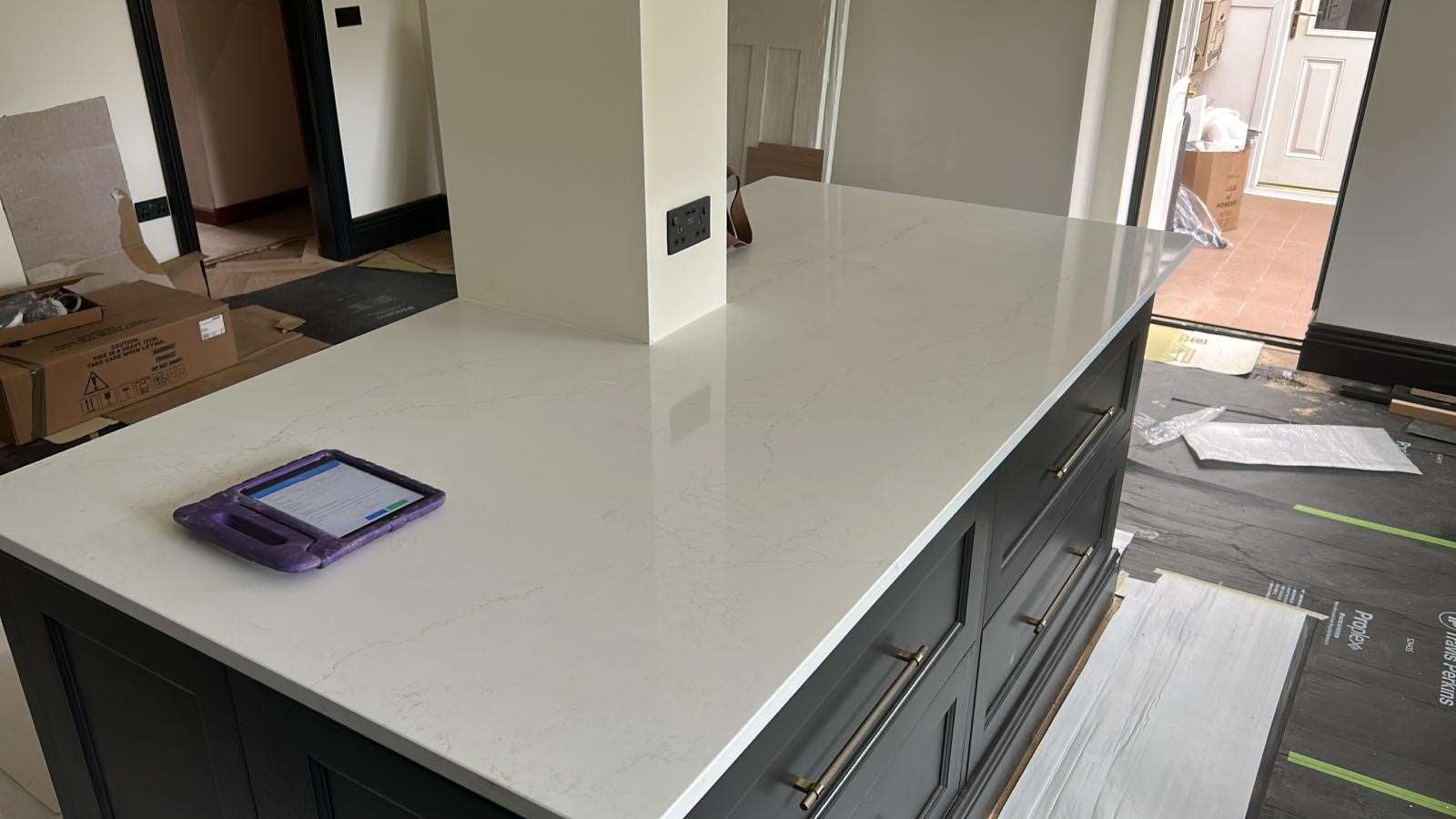 PQS Denali White Marble Veining Quartz | Purple – purplegranite