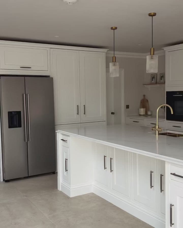 Fugen Calacatta Oro White Marble Effect Quartz | Purple – purplegranite